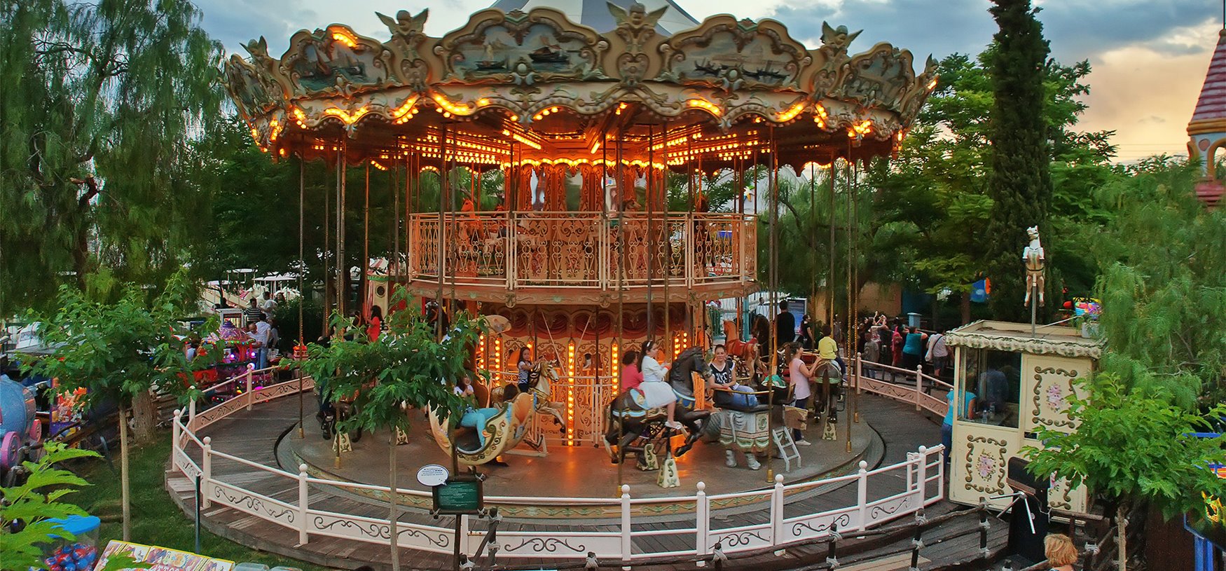 Allou! Fun Park | TO KIDOM